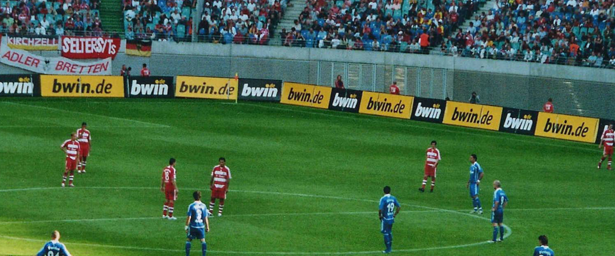 Politiker warnen vor zu viel Sportwetten-Werbung Politiker warnen vor zu viel Sportwetten-Werbung